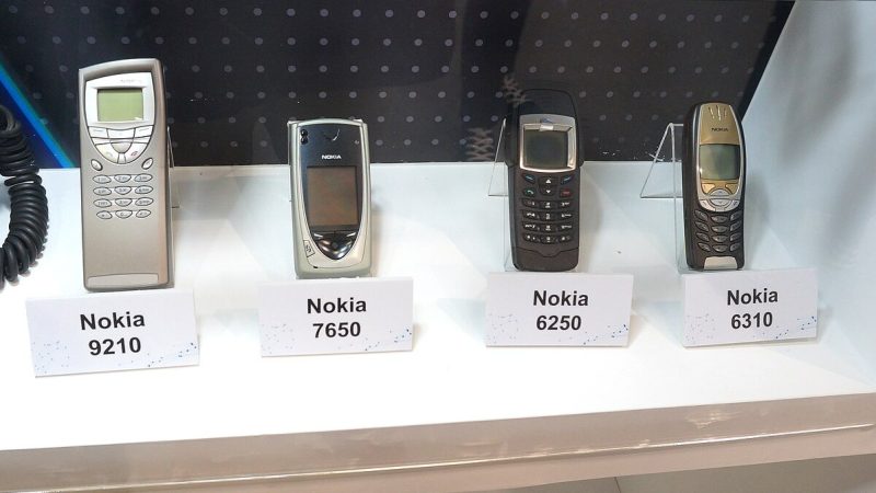 Máte doma starý telefon? Dostanete za něj velké peníze