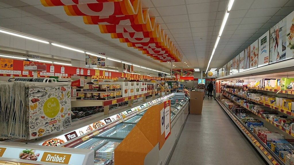 Chodíte do tohoto obchodu? Dá se tam ušetřit tisíce korun na 1 nákupu