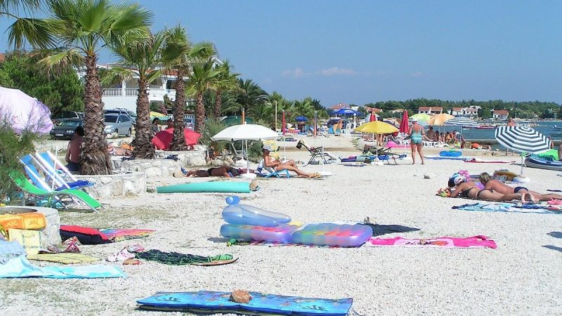 Dovolená v Chorvatsku: Za ležení na pláží si účtují denní poplatek 625 Kč